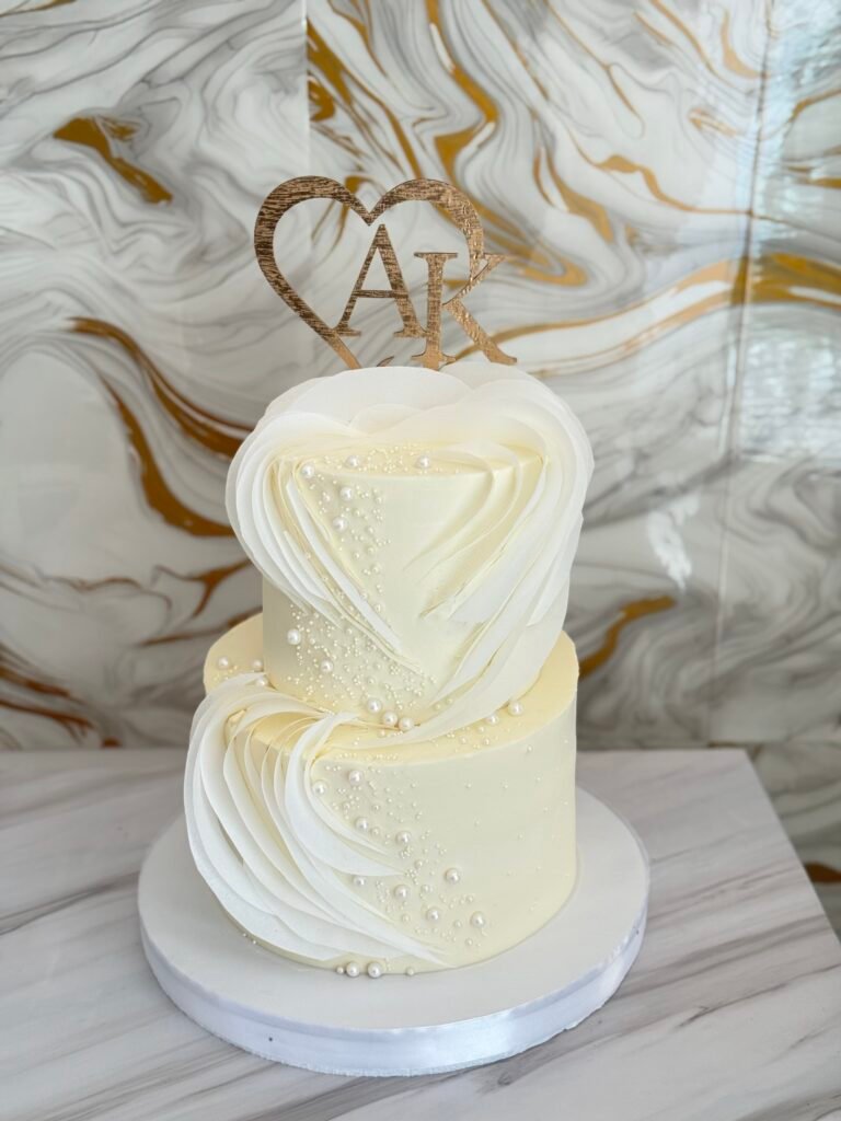 Wafer paper wedding cake - Cake Villa